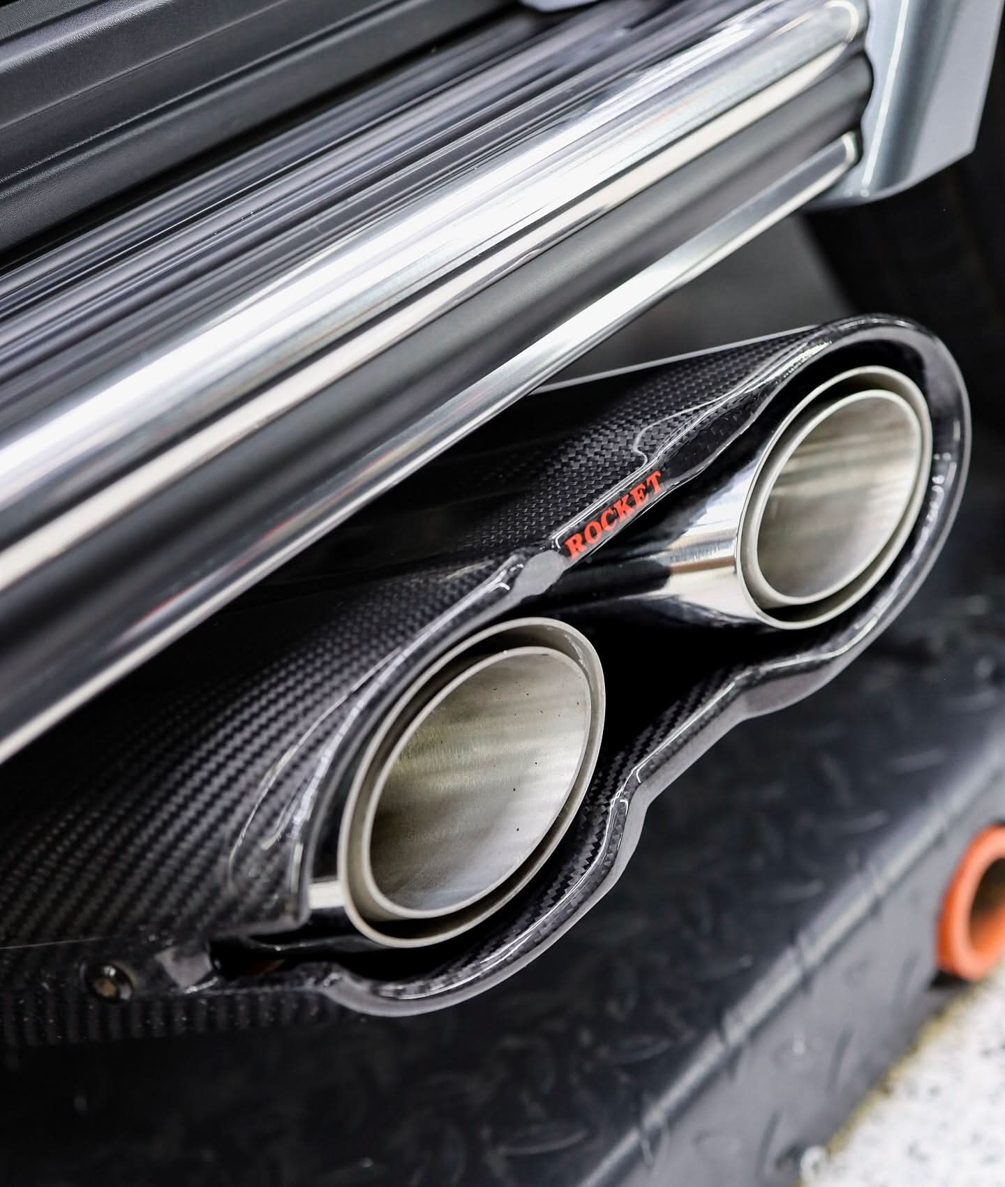 Mercedes Benz G-Class W464 G500 / G550 / G63 – Carbon Fiber Exhaust Ti